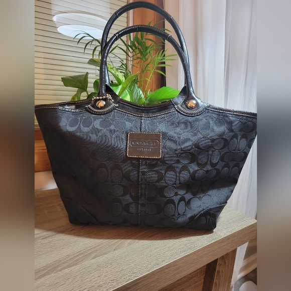 Coach | Bags | Coach Signature Canvas Tote | Poshmark